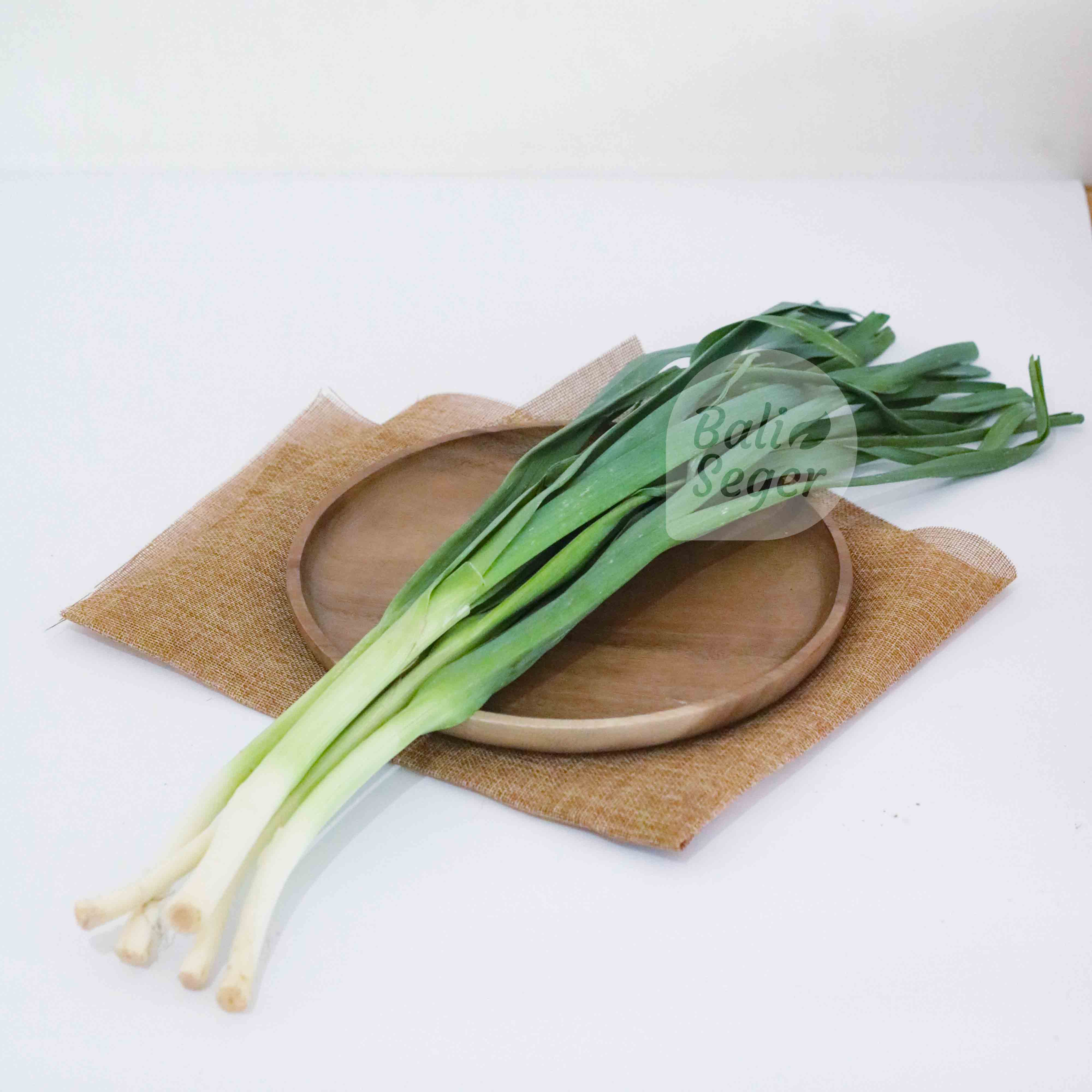 BAWANG PREI/LEEK 250GR | Bali Seger