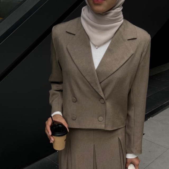 Hi.PRIMA Ava Cropped Blazer Cotton Eve Formal Wanita | HiPRIMA